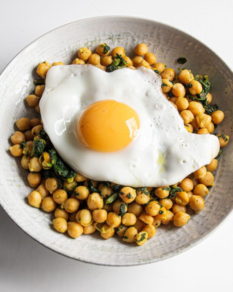 Garbanzos con acelgas y huevo VikikaTeam